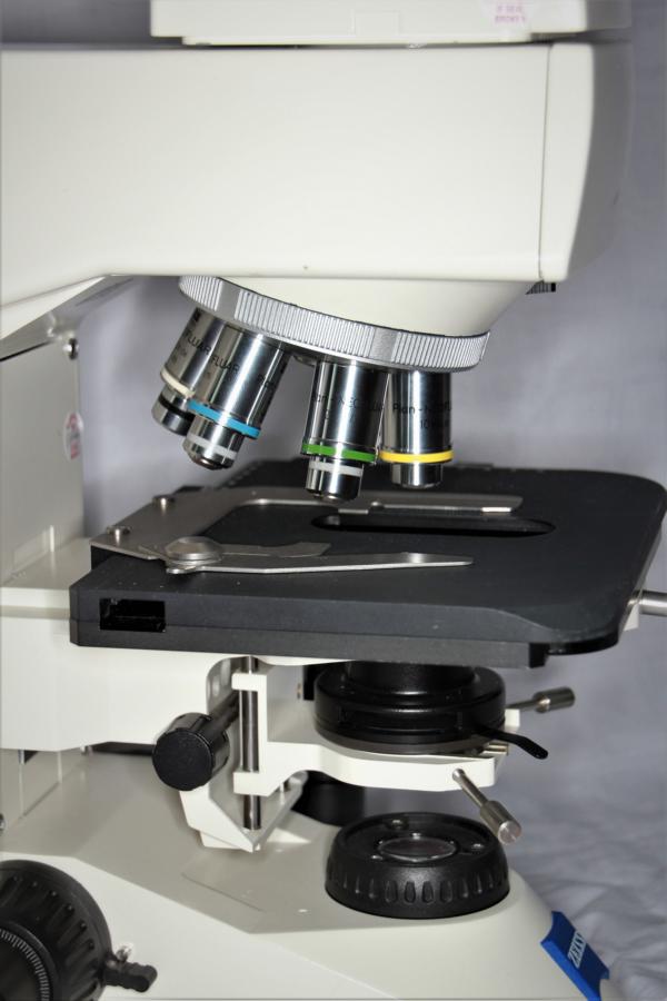 Zeiss Axioskop 40 Durchlichtmikroskop – Optik-Online
