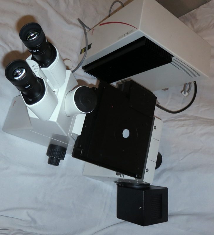 Leica DMIRB inverses Auflichtmikroskop mit Hell- und Dunkelfeld und ...