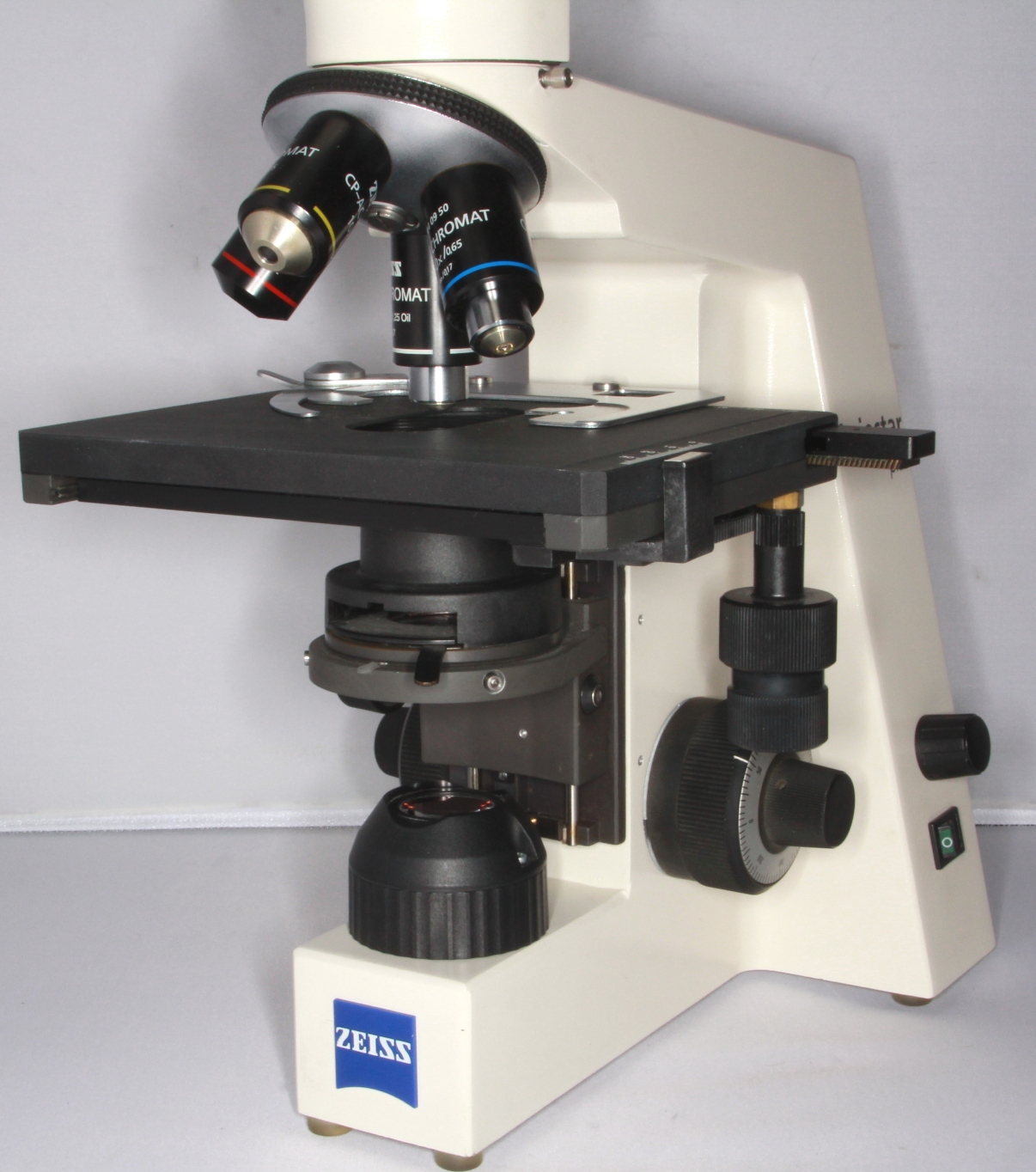 Zeiss Axiostar plus Durchlichtmikroskop – Optik-Online